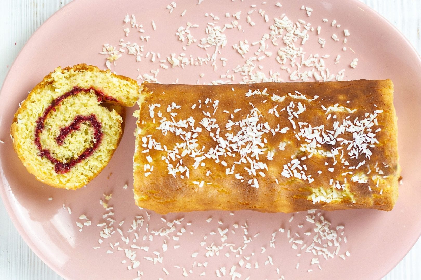 Jam roly poly cake - Treats - MyKitchen - Mas & Pas