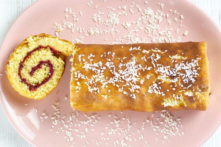 Jam roly poly cake - Treats - MyKitchen - Mas & Pas