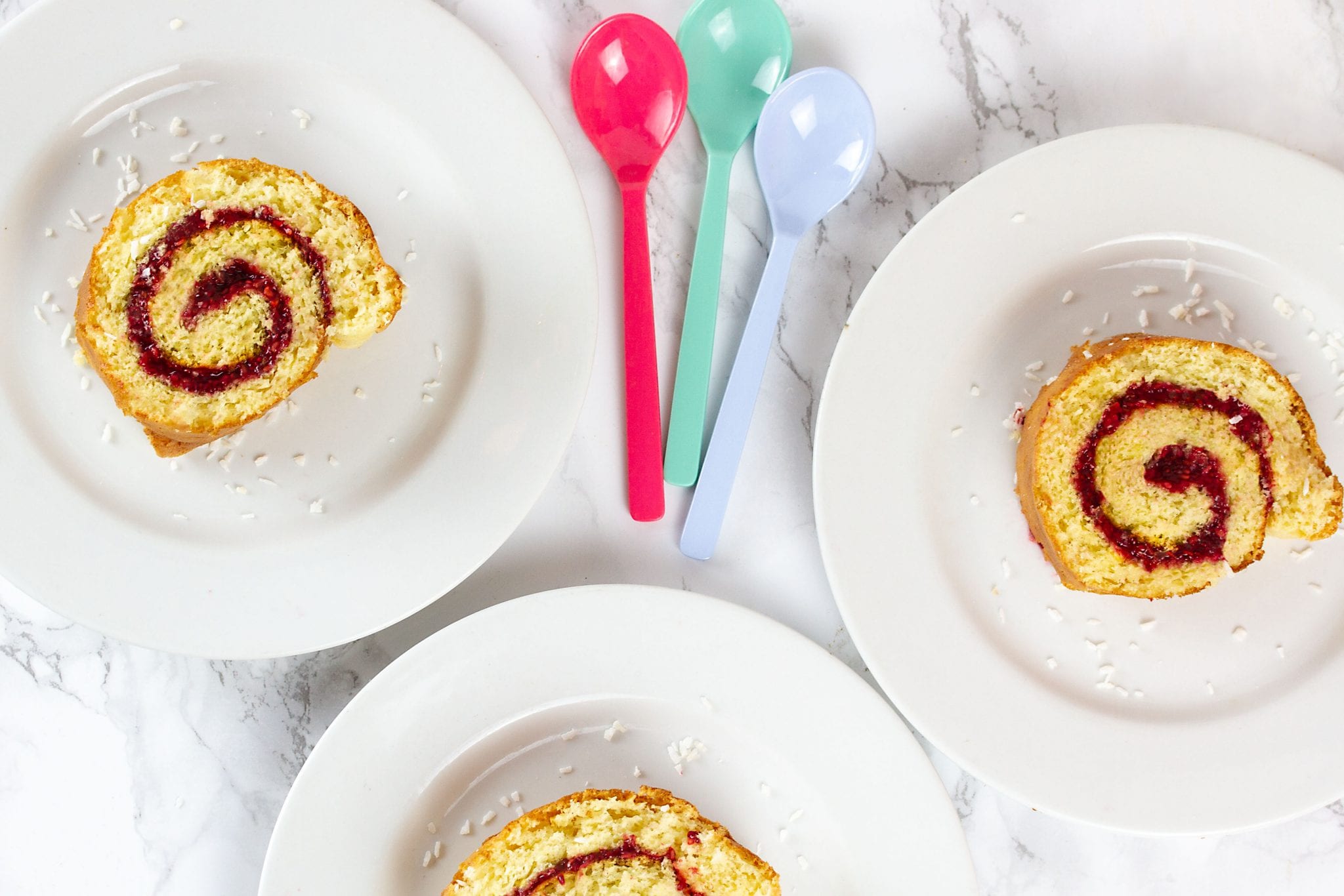 Jam roly poly cake - Treats - MyKitchen - Mas & Pas