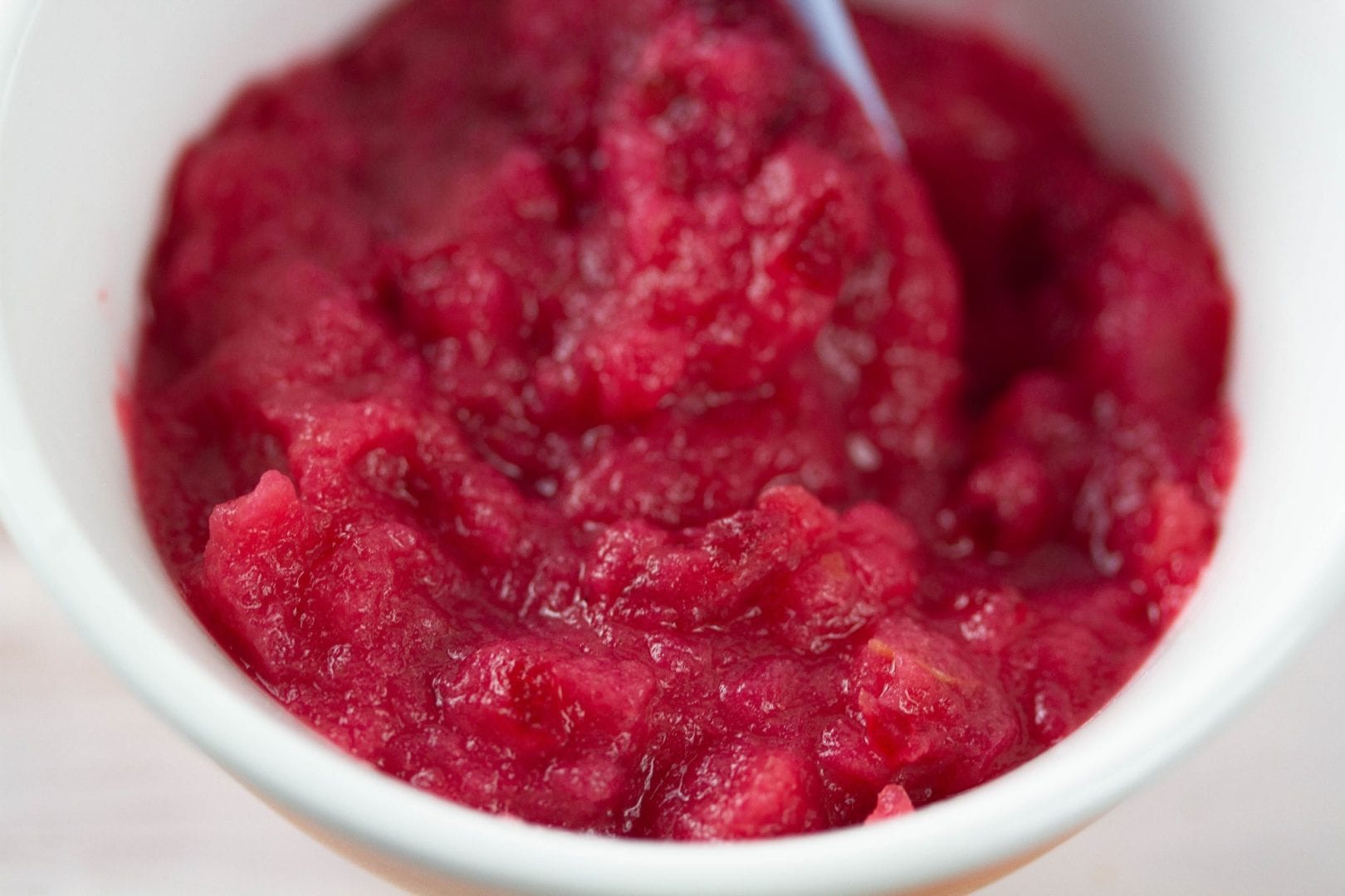 Apple and beetroot puree | Weaning recipes | Mas & Pas