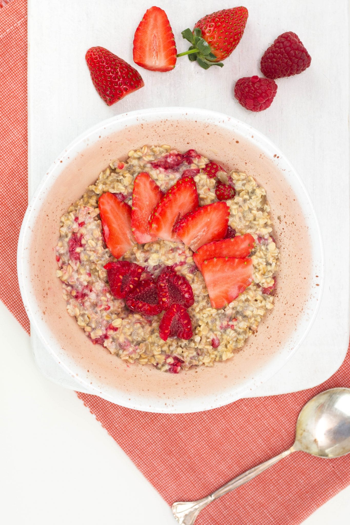 Healthy Bircher muesli with berries | Breakfasts | Mas & Pas