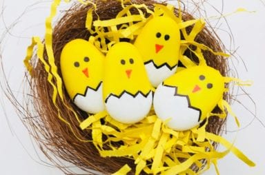 Easter chick fork painting | Easter Kids Crafts | Mas & Pas