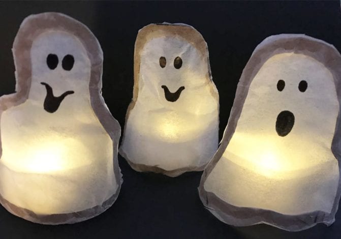 Light up paper ghosts | Halloween Crafts | Mas & Pas
