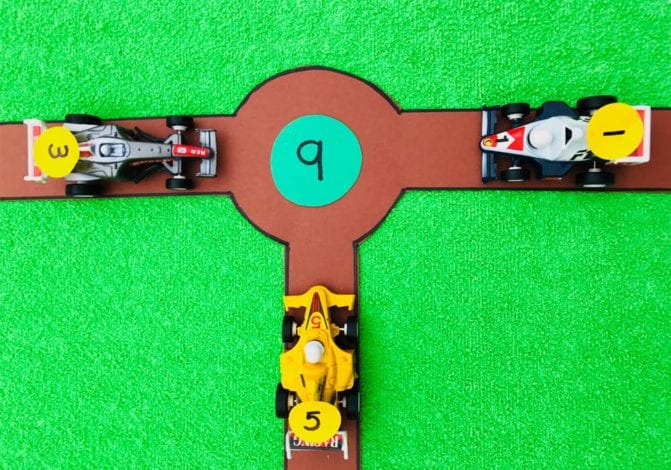 Roundabout maths game - adding 3 numbers | Learning Fun | Mas & Pas