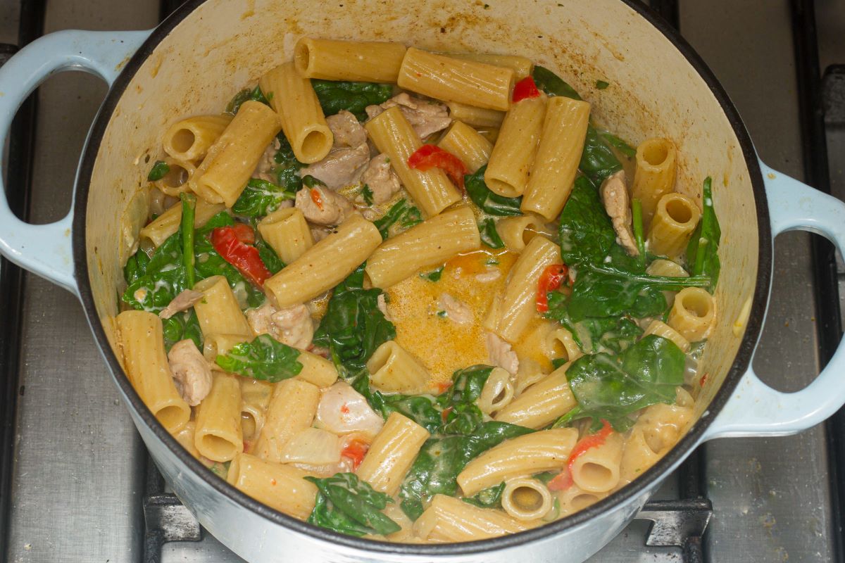 Gousto vs HelloFresh – Which is the Best Recipe Box in the UK?